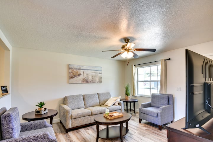 Fire Pit + Private Yard: Family Home In Longwood! - Lake Mary, FL