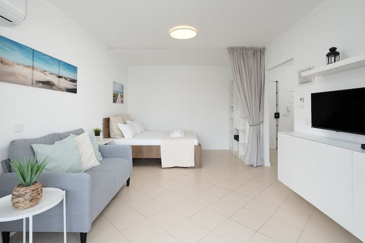 Sunny Studio W/ Balcony In Portimão By Lovelystay - Portimão