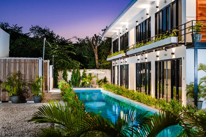 Luxe King Studio, Hi-speed Fiber, Pool, Kitchen - Tamarindo