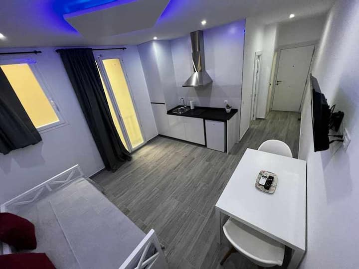 Acogedor Apartamento En Gran Vía - マドリード