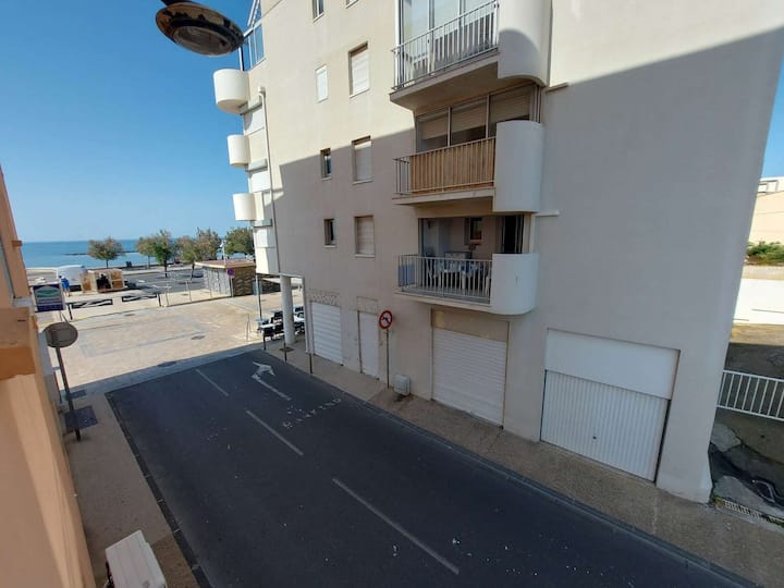 Le Grau D'agde: Beautiful 2-room Apartment 20 Mete - Plage Portiragnes