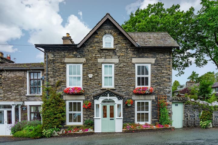 4 Bed In Windermere (Oc-gl130) - Windermere, UK