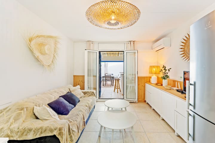 Beachfront House With Terrace, Bbq & Sea View (6) - Empuriabrava
