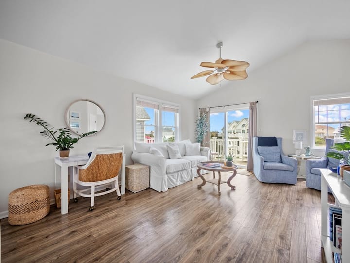 Sound Front-beach Access & Pool - Linens Included! - Topsail Island, NC