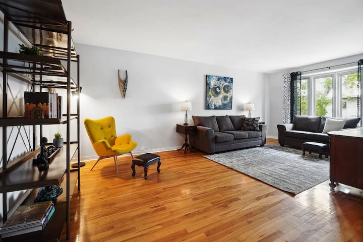 #219 Spacious & With 2 Balconies - Montreal