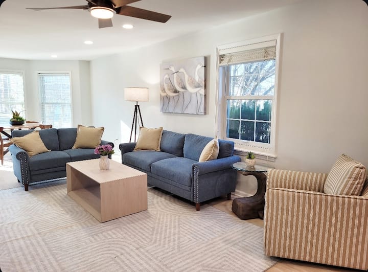 Tranquil Gardens Cape May -Sleeps 15- Dog Friendly - Cape May