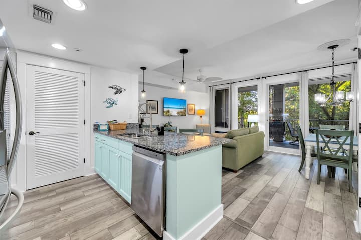 1 Bed/2 Bath, Walk To Baytowne! Quick Tram Ride To - Miramar Beach, FL