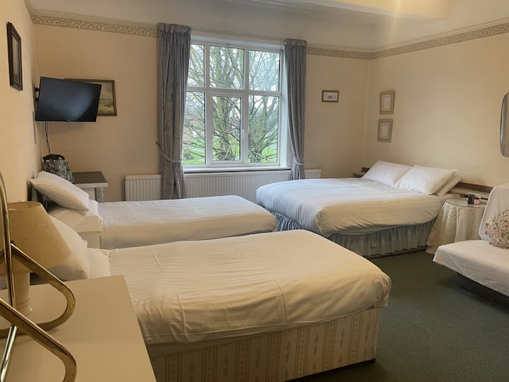 Quadruple-de Luxe-sdb Privée - York