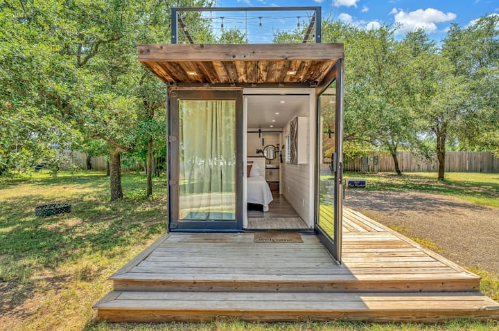 Oak Harbor - Container Home Near Magnolia & Baylor - Waco, TX
