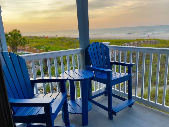 Pirateruby Condo: Beachfront/pool/linens/beachgear - North Myrtle Beach, SC