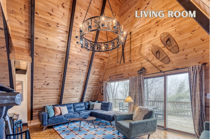 Sleeps 10 | Hot Tub | Game Room | Spacious Deck - Beech Mountain, NC