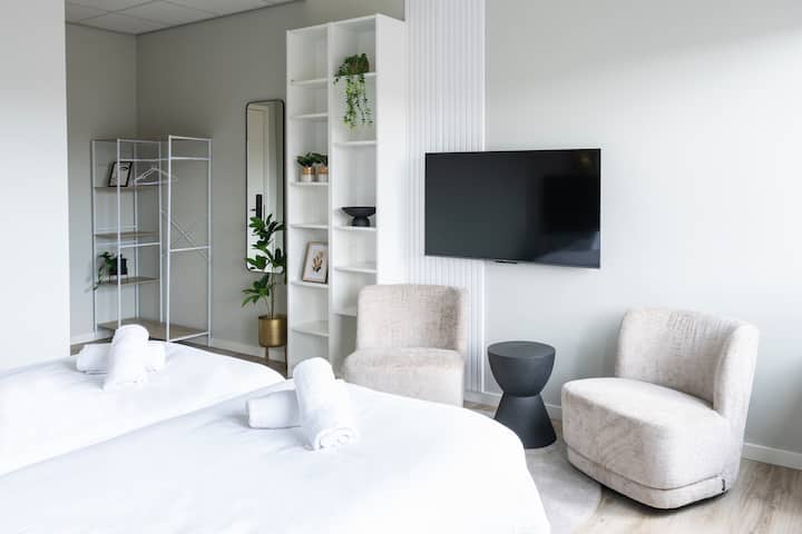 Suite Privée Relaxante Avec Salle De Bain Et Wi-fi - Dordrecht