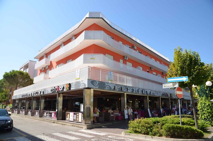 Appartement De Vacances Avec Climatisation Et Balc - Bibione
