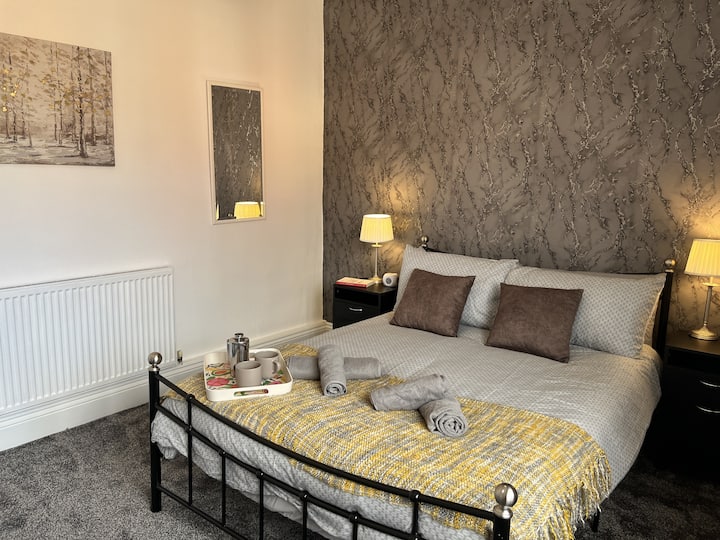 Maison-confort-salle De Bain Privée-vue Sur Rue-wa - Leigh Sports Village