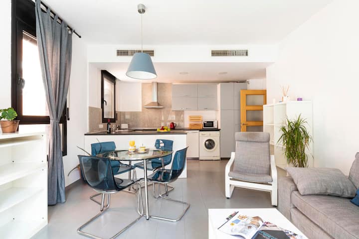 Ab Plaza De Sants - Barcelona