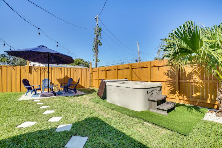 Fenced Yard + Hot Tub: Pompano Beach Vacation Home - Deerfield Beach