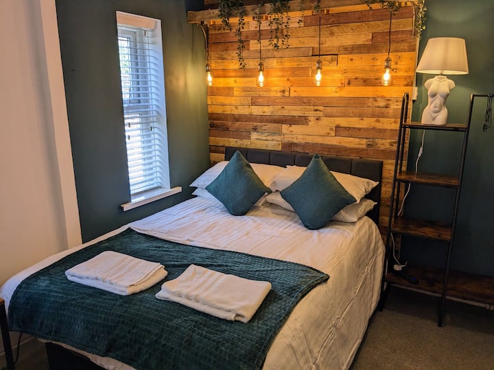 Stylish, Comfortable House, Sleeps 4 To 6 - The Mumbles