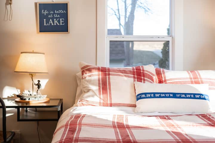 Minnestay* Water's Edge Retreat | Waterfront - Buffalo, MN