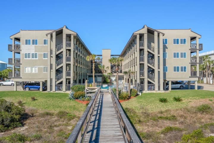 Ocean’s Edge: Your Beachfront Retreat W/ Pool - Amelia Island, FL