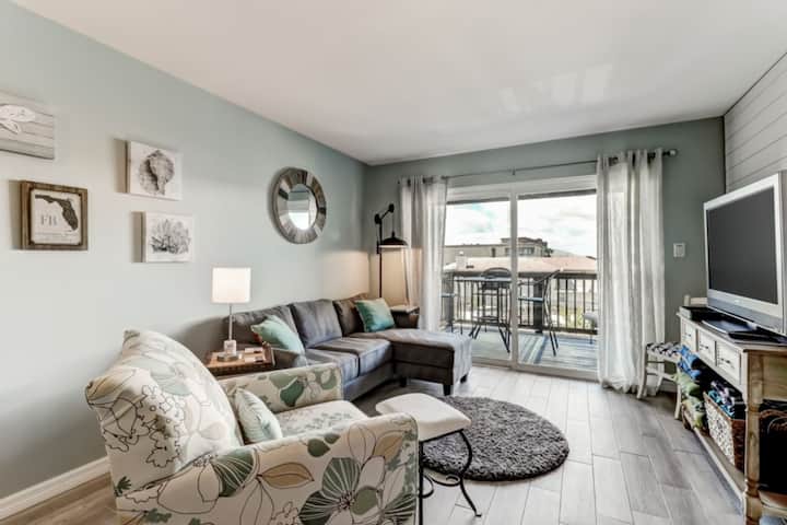 Sun, Sand, And Style: Modern Beach Condo - Amelia Island, FL