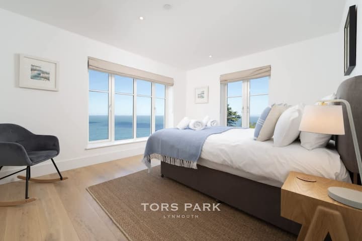 Bay Point | Spacious 3-bed Apartment | Sea Views - Lynton