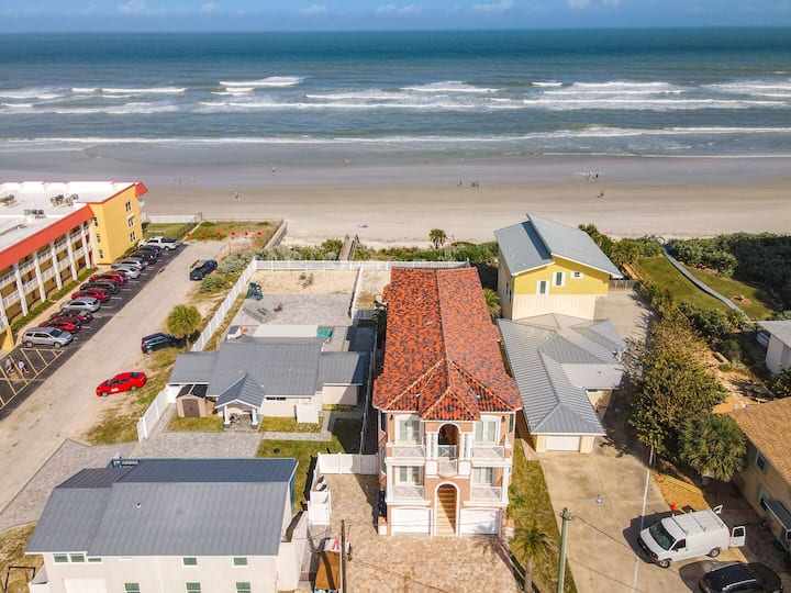 Hip Nautic ~ Luxury Beachfront Home & Pool - New Smyrna Beach, FL