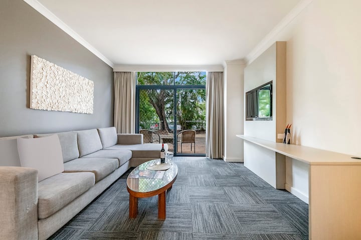 Harbourside Escape W/ Pool & Leafy Alfresco Patio - Darwin