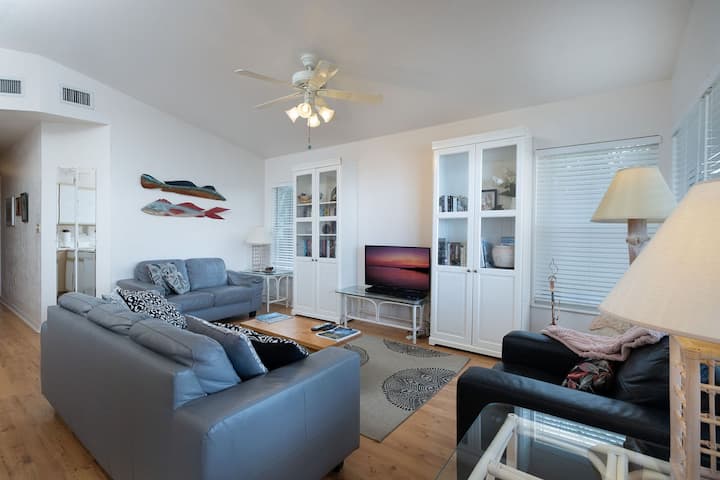 Fenimore Mill 4f - Open Gulf View, Pool, Hot Tub! - Cedar Key, FL