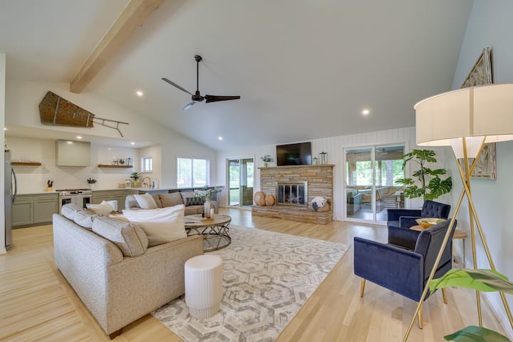 Well-appointed Tulsa Home W/ Fire Pit & Patio! - Tulsa