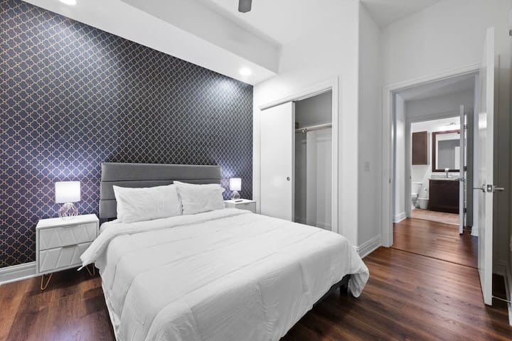 Downtown | Luxury 2bd Apt. | Pool | Gym | Great Vi - Austin, TX