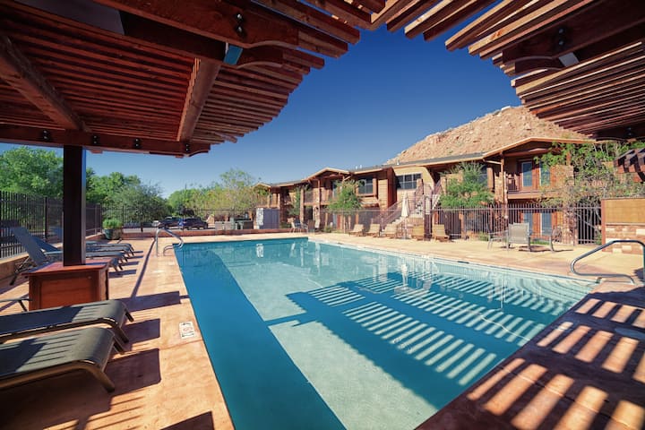 Ultimate Getaway Starts Here! Suite With View - Springdale, UT