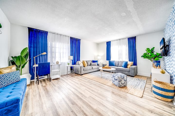 Water View - Stocked - Palm Wave Says - Coconut Creek, FL