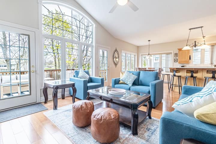 Two Houses Gb*6min Walk>beach*fire Pit*sauna*5600 - Grand Bend