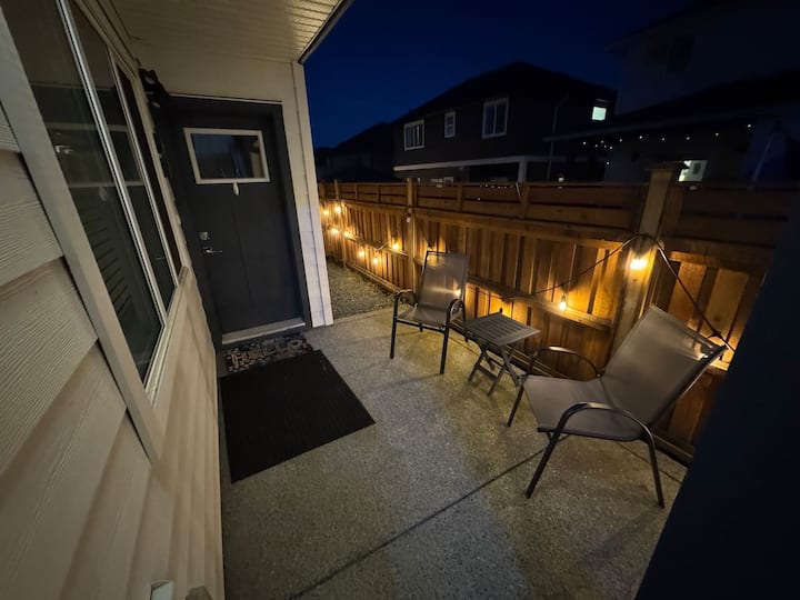 Private Carriage Home • Ac • Patio • King Bed - Langford