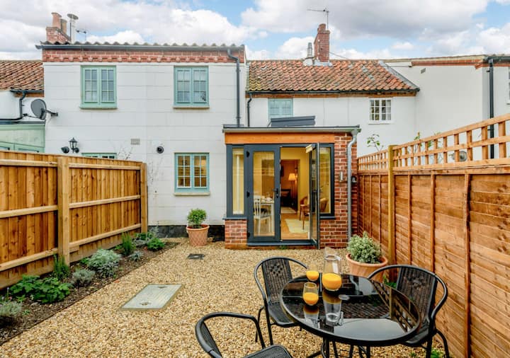 Coronation Cottage - Holkham