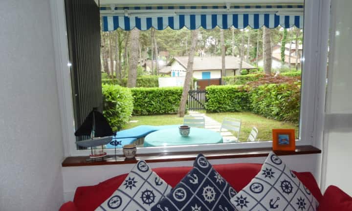 Vacances à Lignano Au Bord De La Piscine - Lignano Sabbiadoro