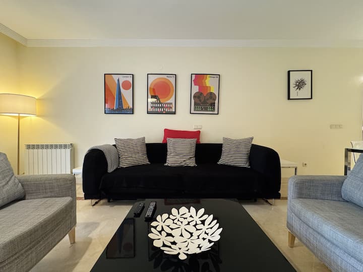 Oasis Puerto Banús | Piscines, Jacuzzi, Parking - Marbella