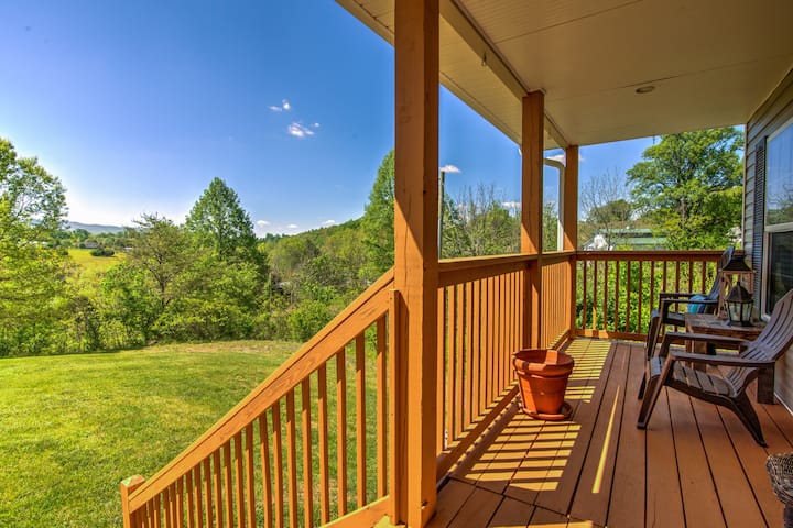 Tranquil Riverside Getaway ~ Private Dock ~ Porch - Bristol, TN