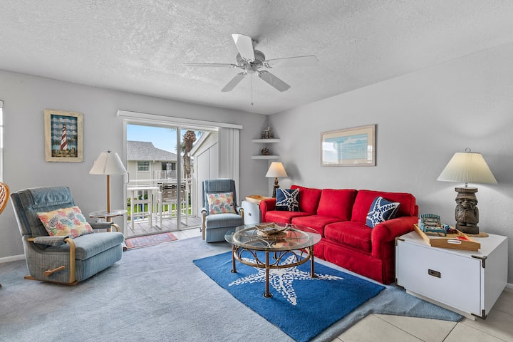 Coastal Getaway-steps To Bch-colony Beach Club 209 - New Smyrna Beach, FL