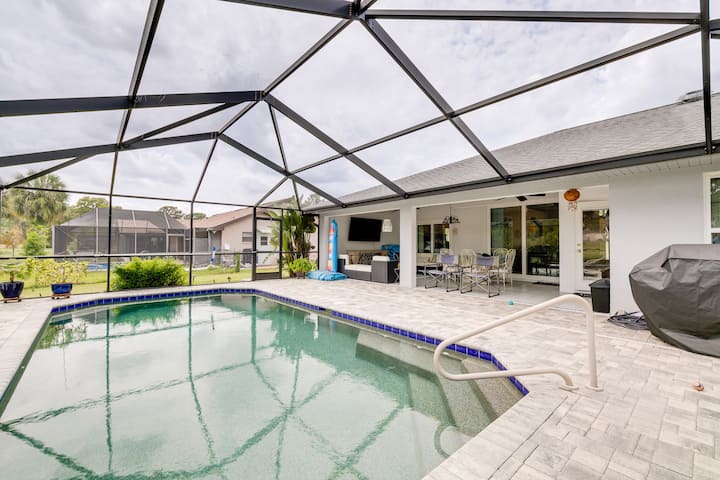 Pool, Grill & Golf Course Views: Spring Hill Stay! - Spring Hill, FL