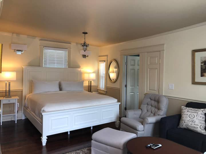 Double Ensuite At The Inns On Bellevue - Rhode Island