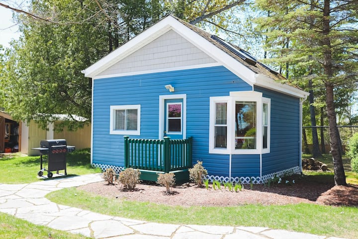 1br Near Beach With Pool & Firepit Access - Wasaga Beach