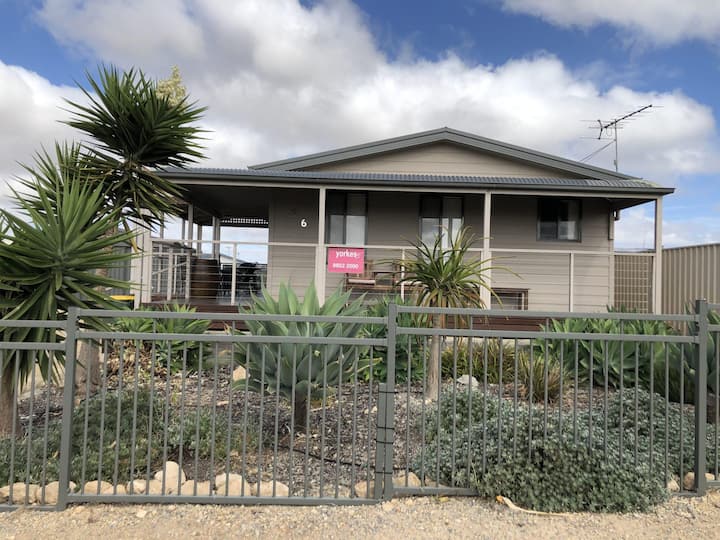 Livin' The Dream ~ Spacious ~ Off Peak Special! - Point Turton