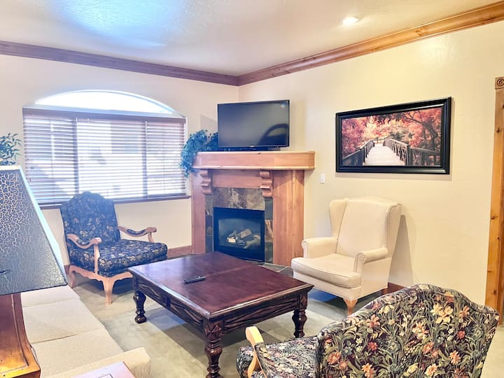 2047/49 • 4-star Zermatt 2b2b Villa Near Park City - Forest Lake, Midway