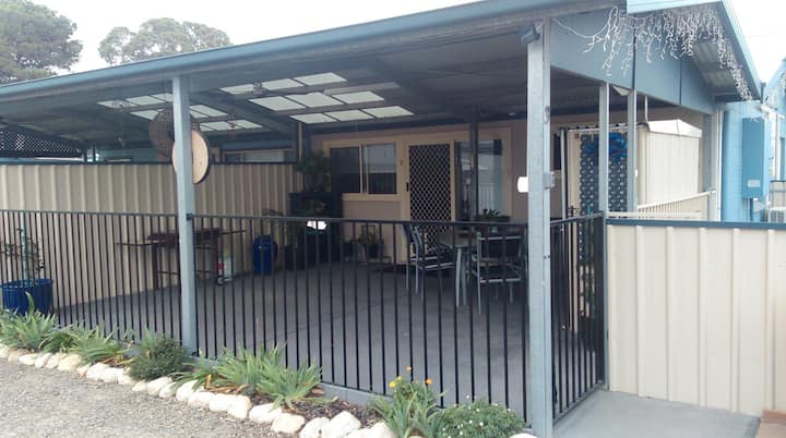 Blue Line Unit 3-close To Amenities! Dog Friendly! - Port Vincent