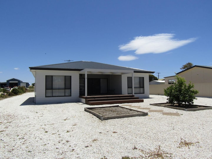 Sea Breeze @ Coobowie ~ Close To Beach And Pub! - Edithburgh