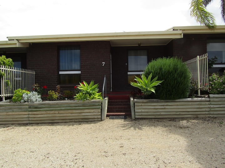 Holiday Retreat - Comfortable 2 Bedroom Unit - Port Vincent