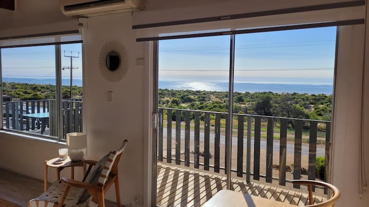 Mint By The Sea - Esplanade Location, Sea Views! F - Ardrossan