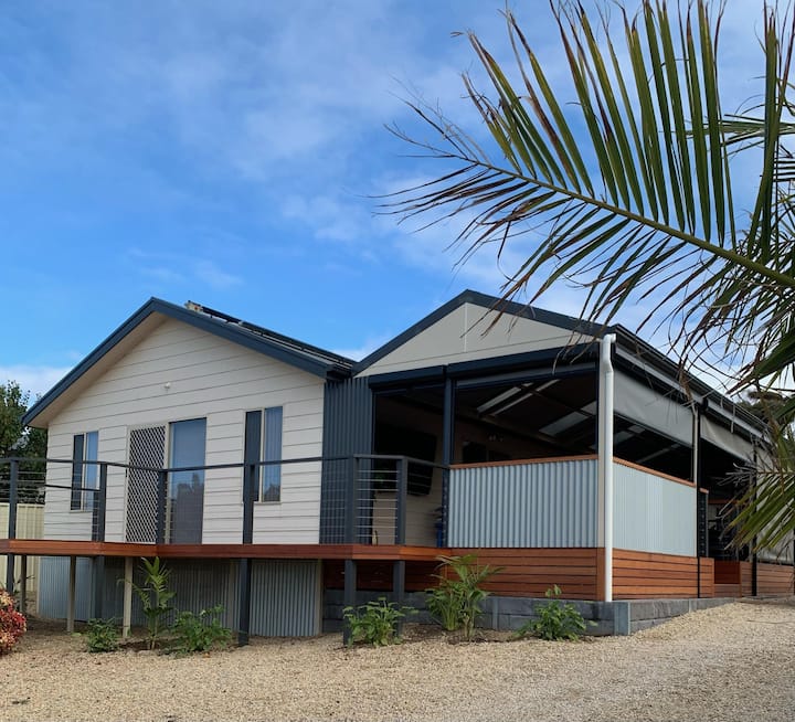 The Shack At Vincent - Lovely 4 Bedroom Holiday Ho - Port Vincent