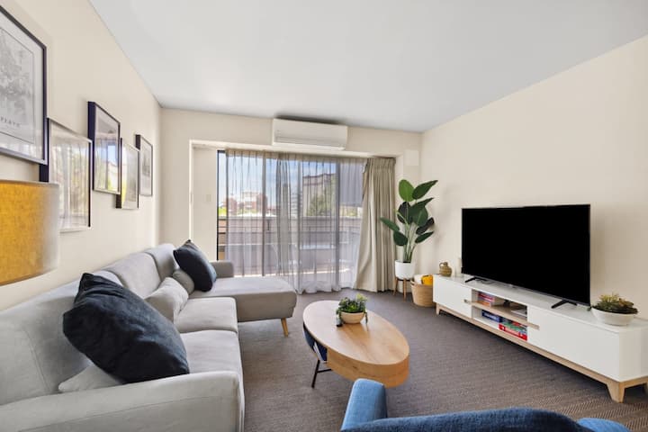 Spacious Holiday Apartment On Hay St Cbd - South Perth